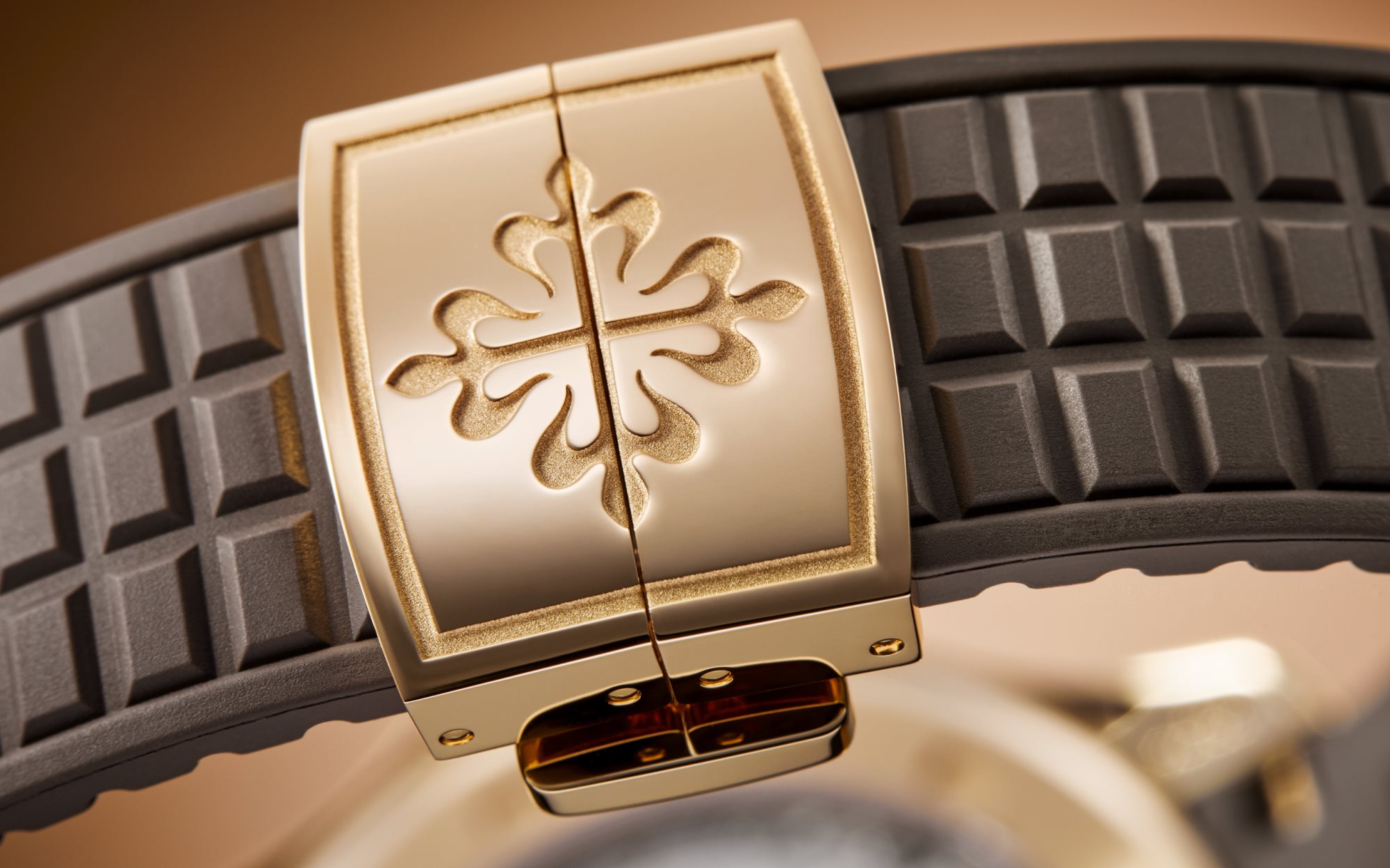 Patek Philippe | Aquanaut Ref. 5268/200R-010 Rose Gold