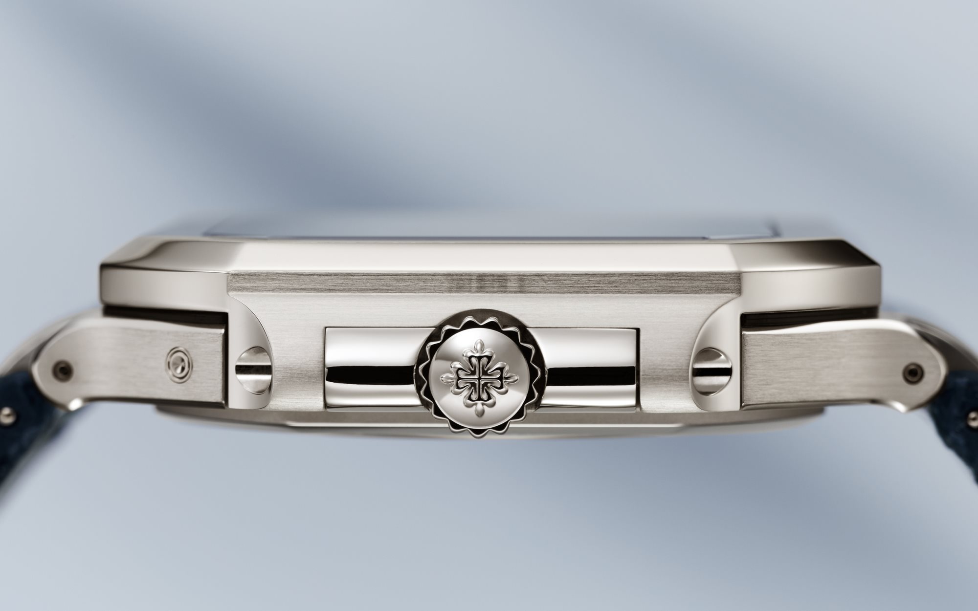 Patek Philippe | Cubitus Ref. 5822P-001 Platinum