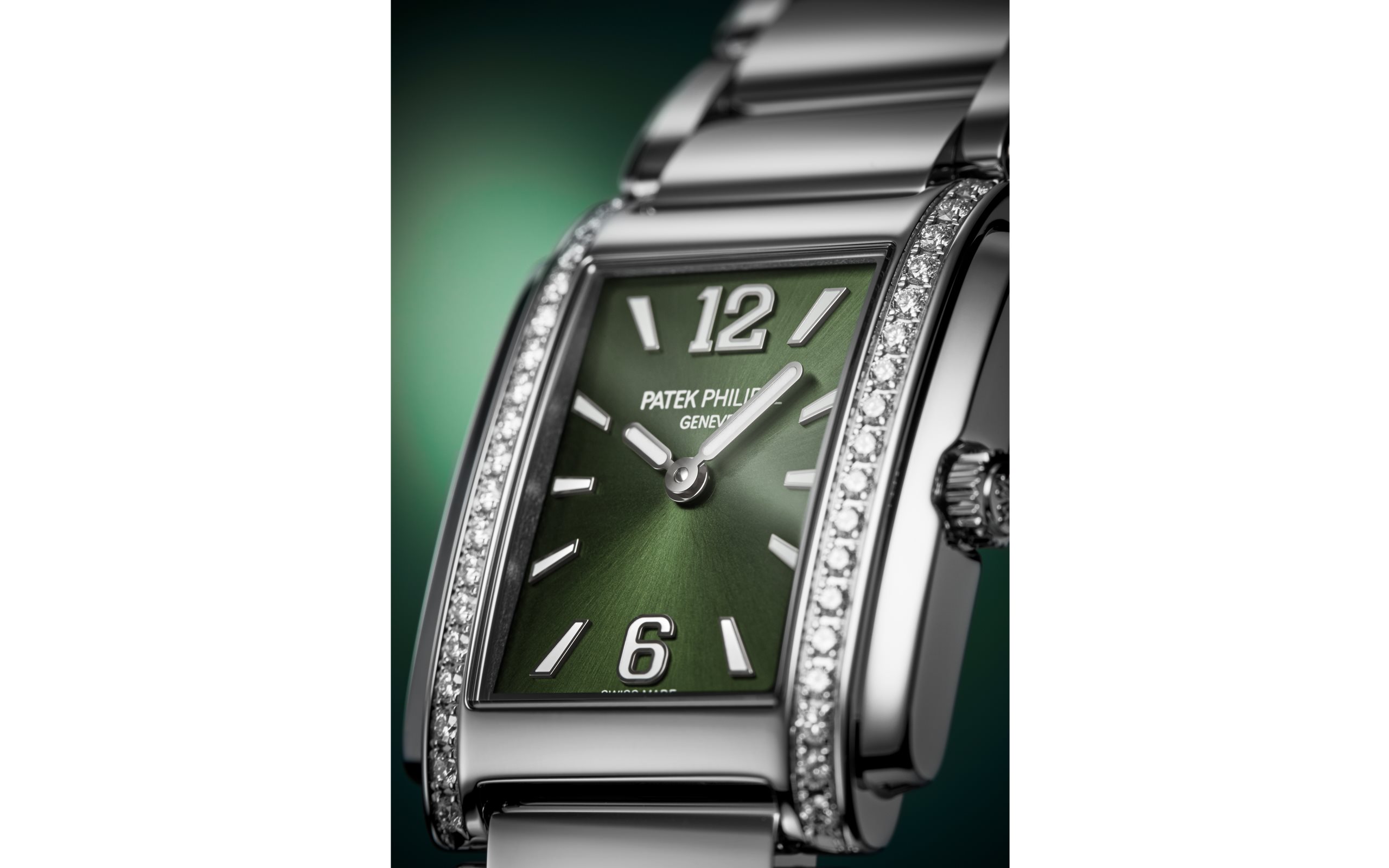 Patek Philippe | Twenty~4 Ref. 4910/1200A-011 Stainless Steel