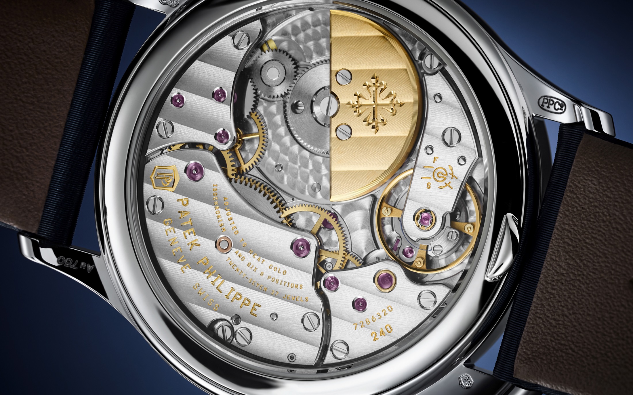 Patek Philippe | Calatrava Ref. 4997/200G-001 White Gold