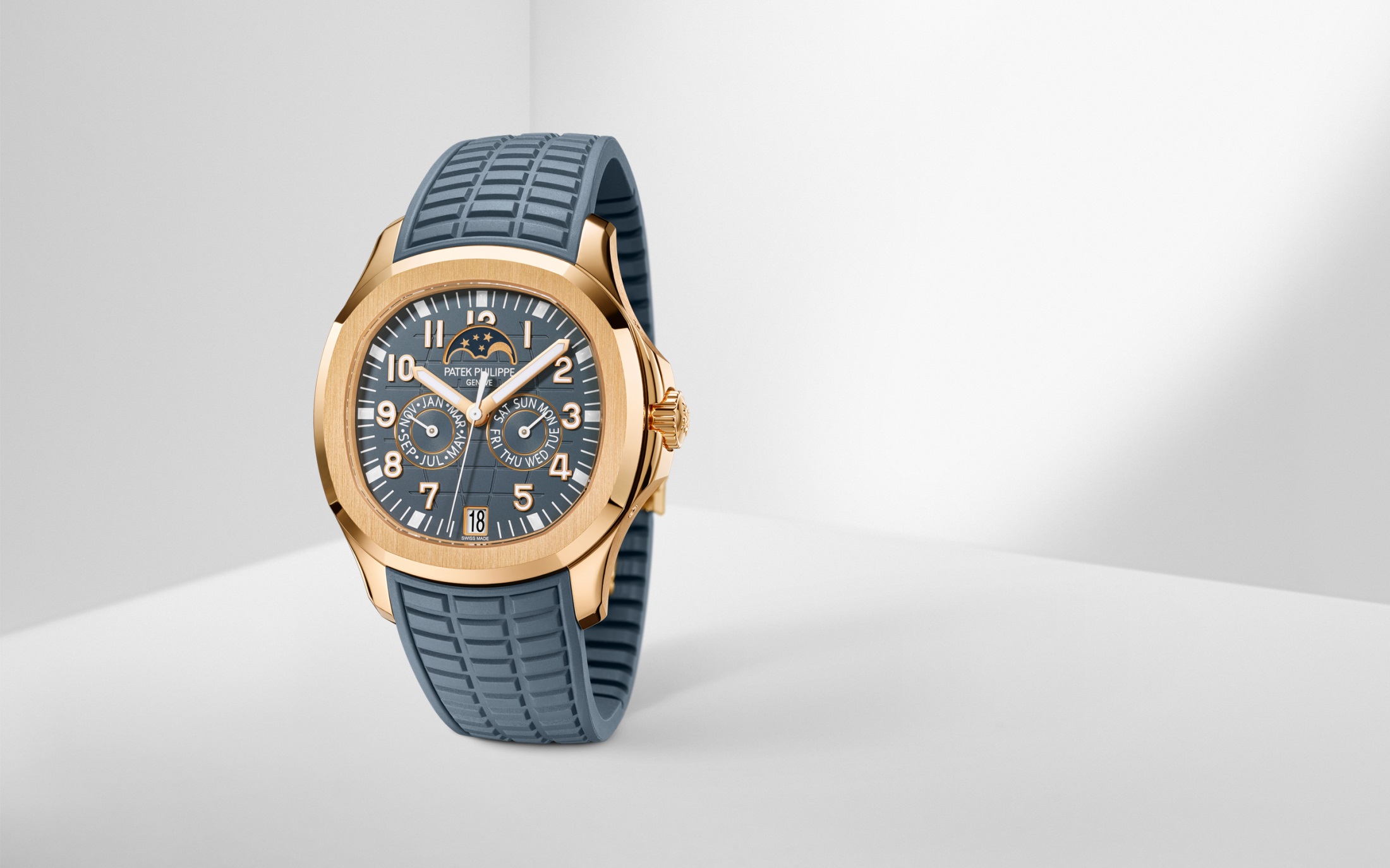 Patek Philippe | Aquanaut Ref. 5261R-001 Rose Gold