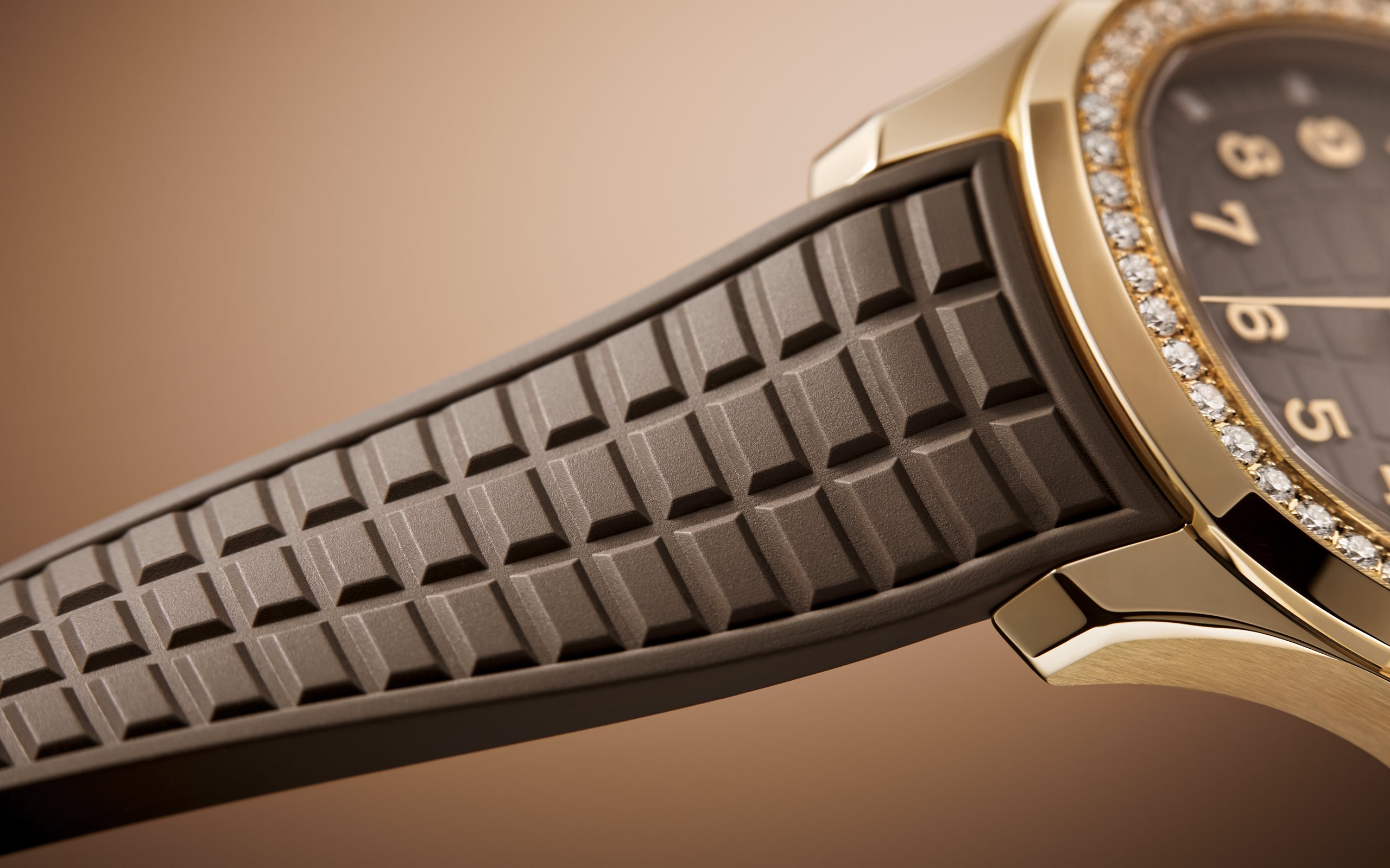 Patek Philippe | Aquanaut Ref. 5268/200R-010 Rose Gold