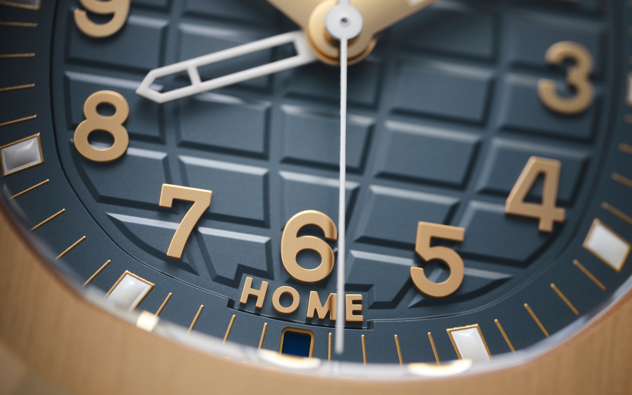 Patek Philippe | Aquanaut Ref. 5269R-001 Rose Gold