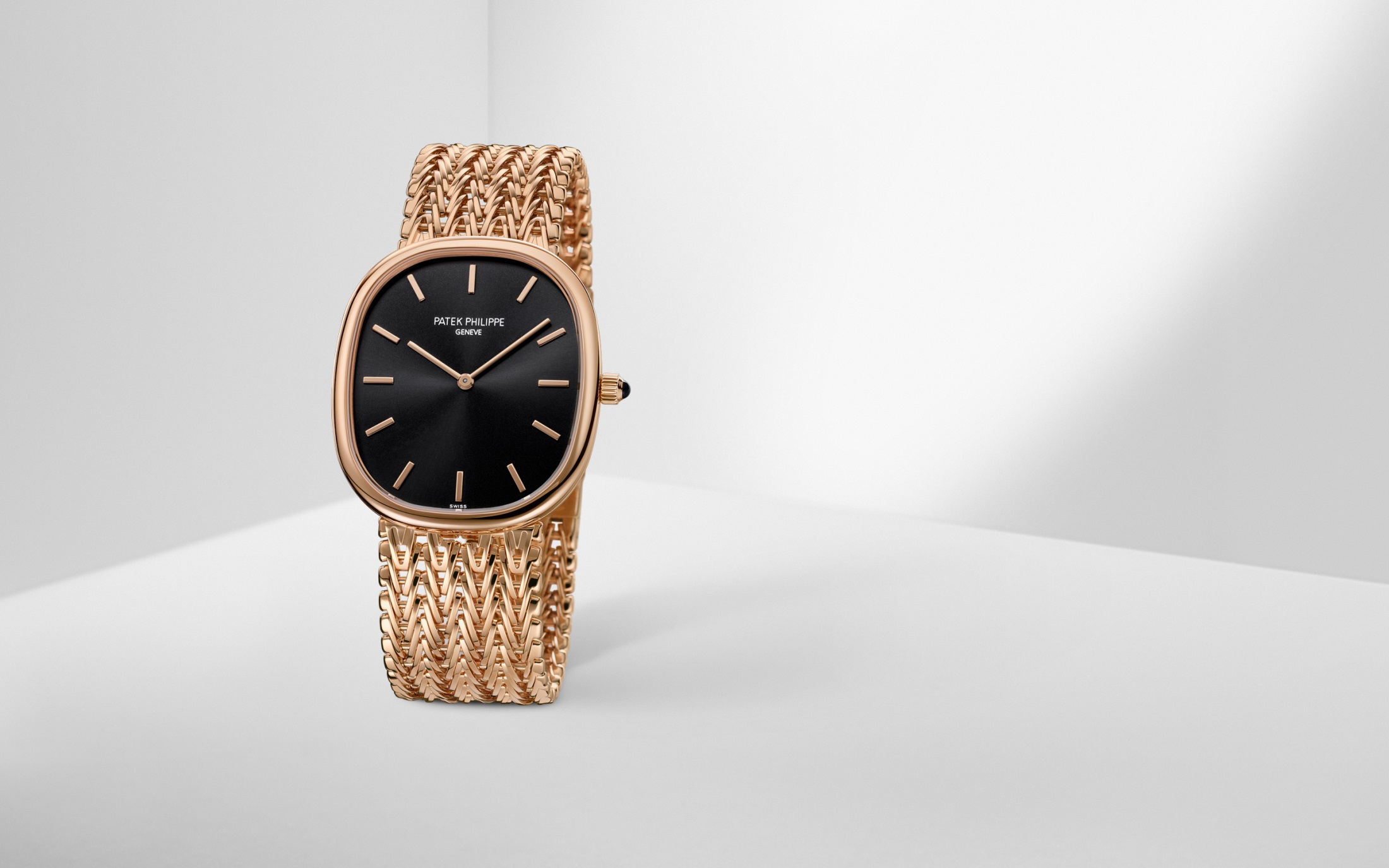 Patek Philippe | Golden Ellipse Ref. 5738/1R-001 Rose Gold