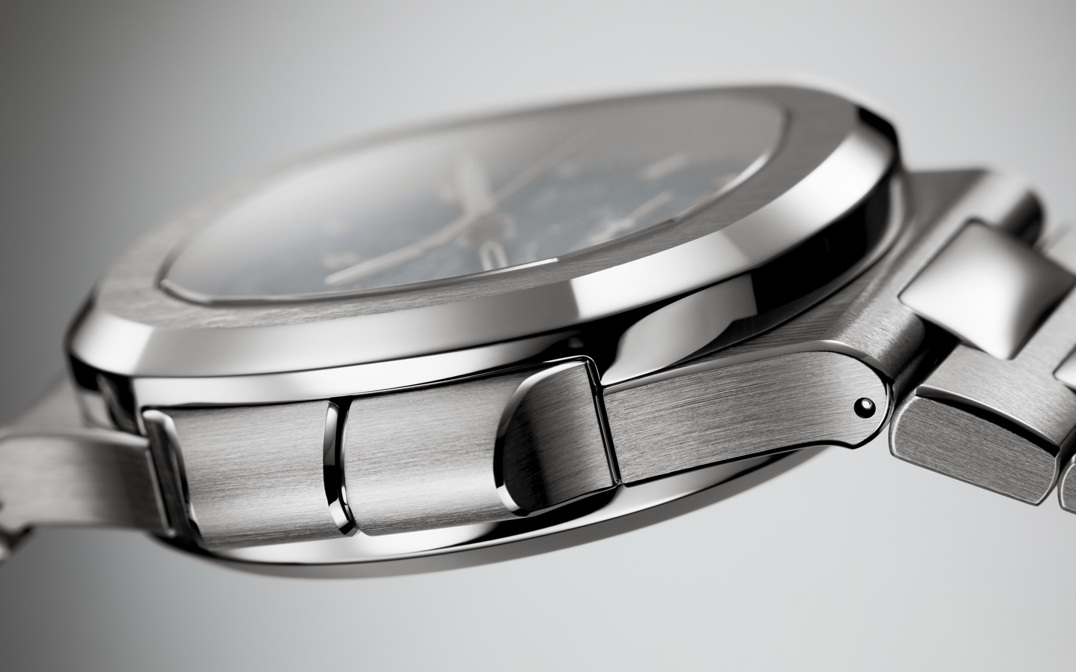Patek Philippe | Nautilus Ref. 5990/1A-011 Stainless Steel