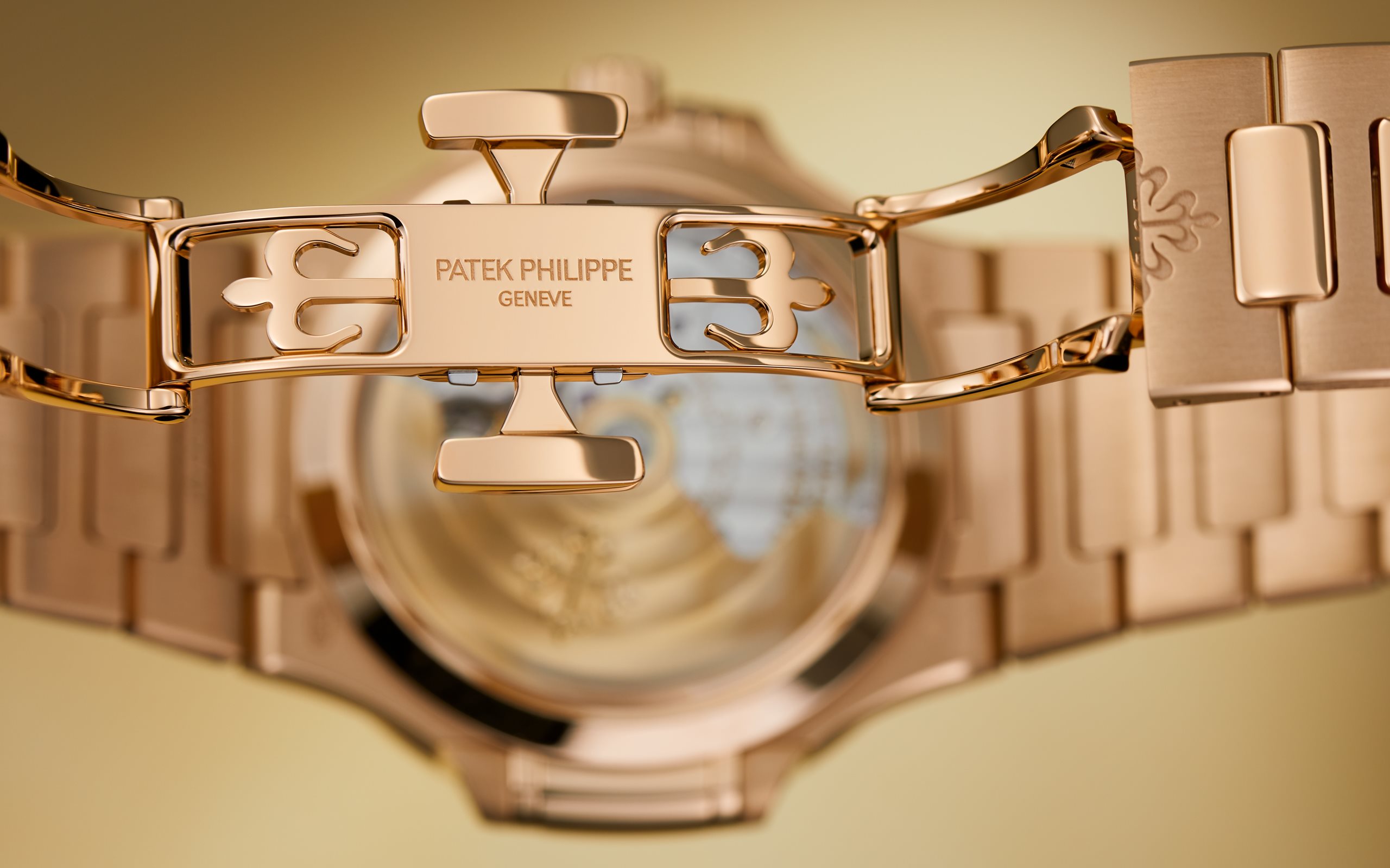 Patek Philippe | Nautilus Ref. 7118/1300R-001 Rose Gold