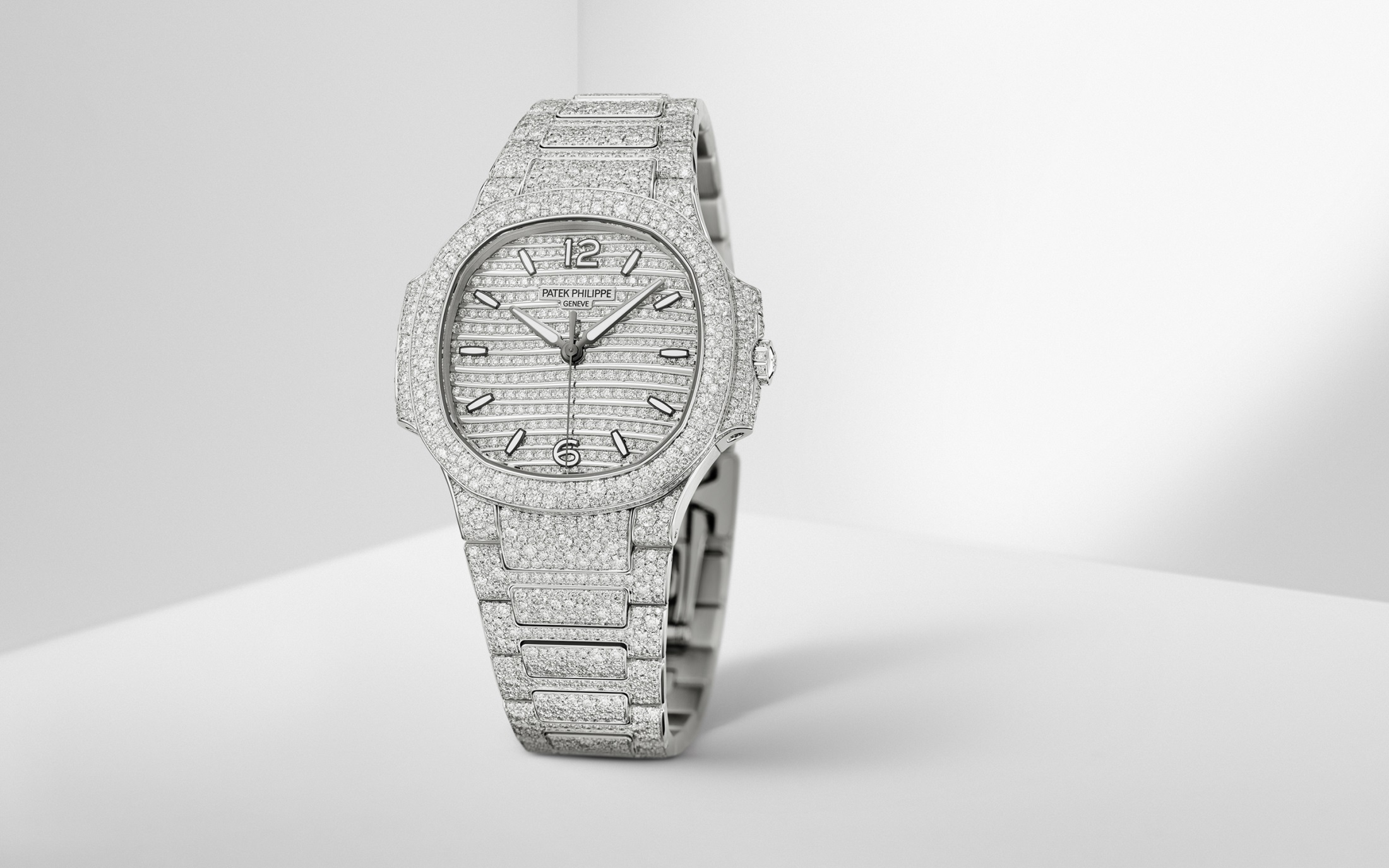 Patek Philippe | Nautilus Ref. 7118/1450G-001 White Gold