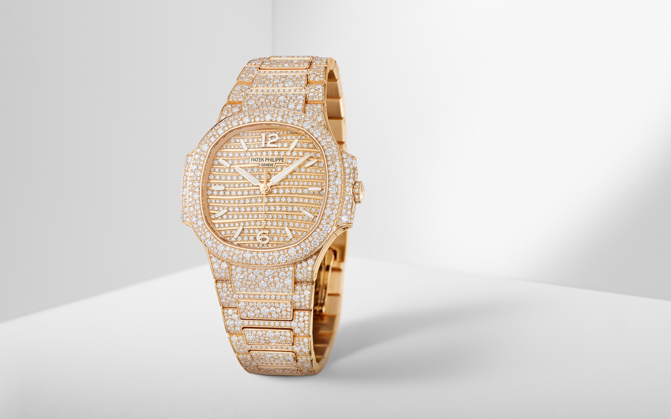 Patek Philippe | Ladies' Nautilus Rose Gold 7118/1450R-001