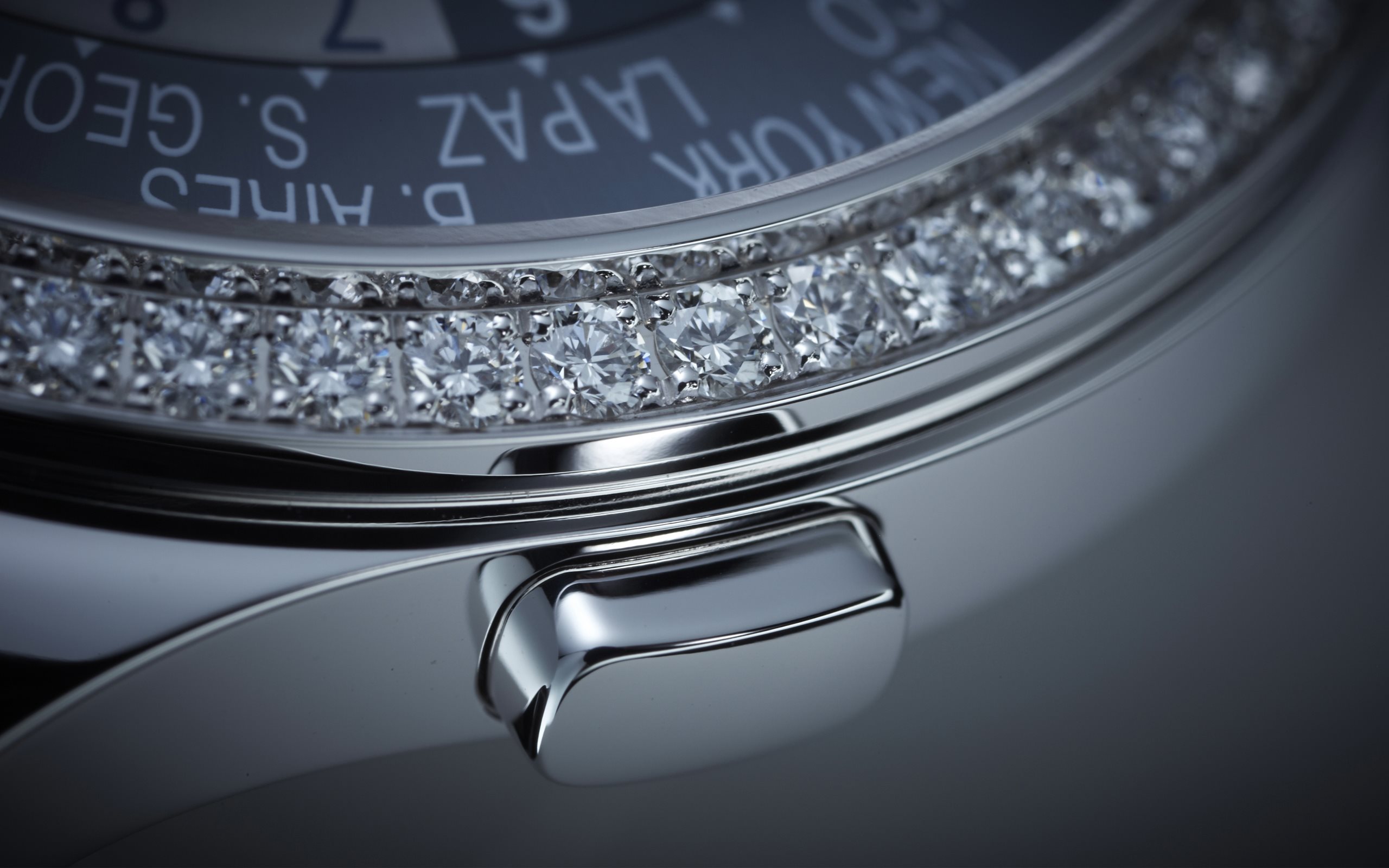 Patek Philippe | Complications Ref. 7130G-016 White Gold